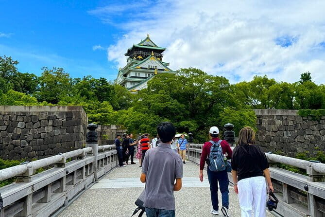 Walking Tours – The Osaka Guide